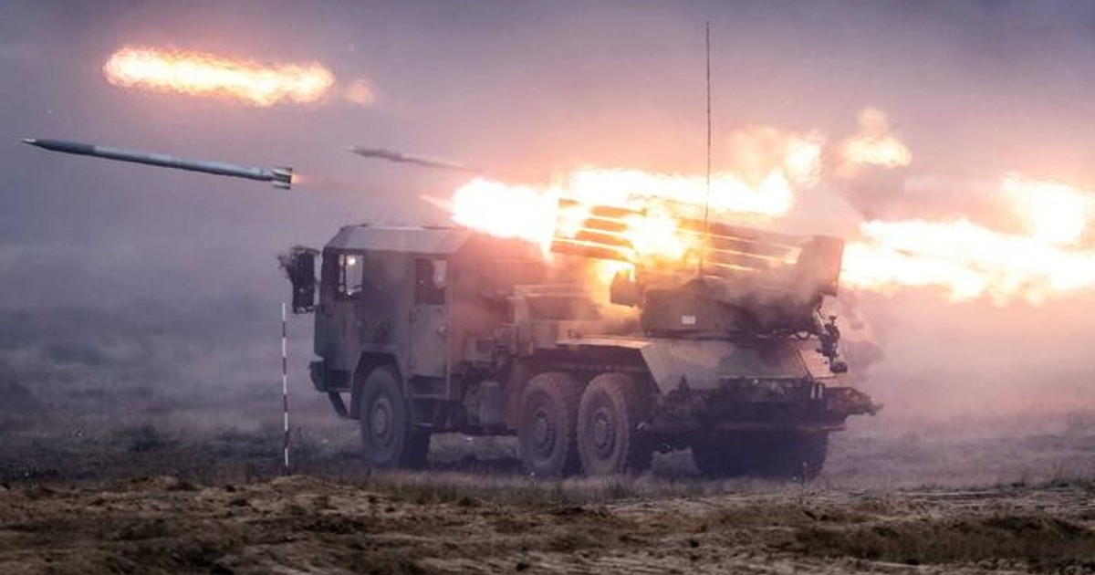 Umowa na dostawę wozów towarzyszących do wyrzutni rakietowych WR-40 ...