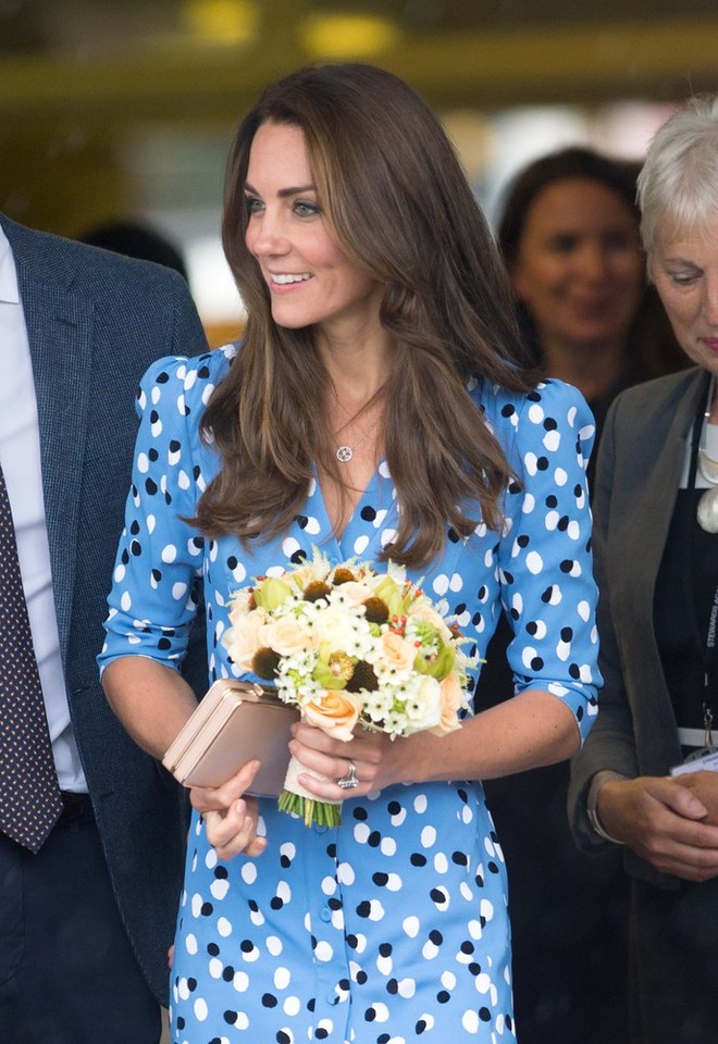 Księżna Kate w Essex. Co za nogi! - Plejada.pl