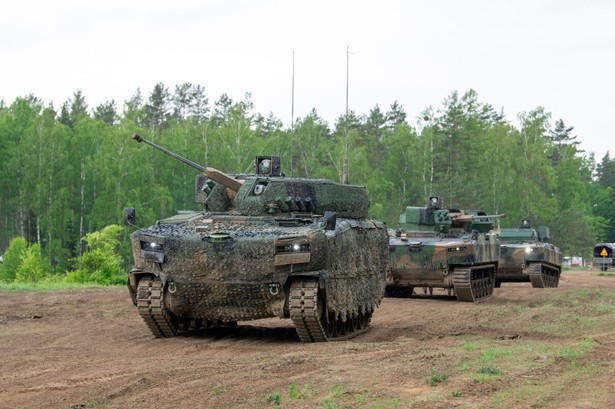 Nowy polski wóz bojowy Borsuk będzie niewidoczny dla radarów i ...