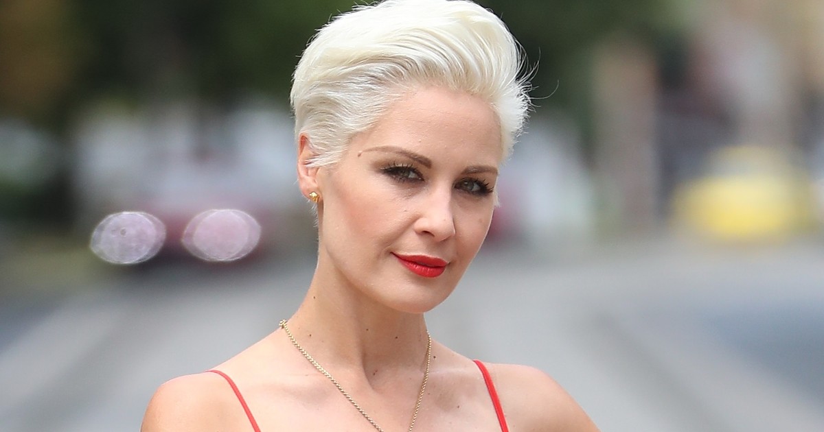 Azta! Elhűltünk: Orosz Barbarának hosszú a haja (fotó) - Kiskegyed