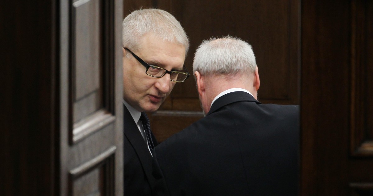 Macierewicz i Misiewicz wezmą Piętę na pokład?