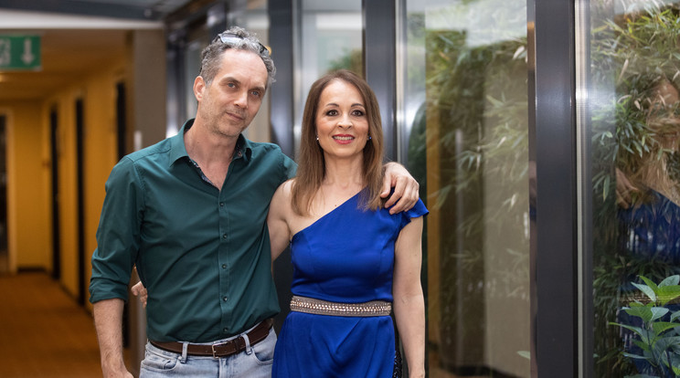 Emily néven követi anyját a szakmában Szekeres Adrien lánya - Blikk