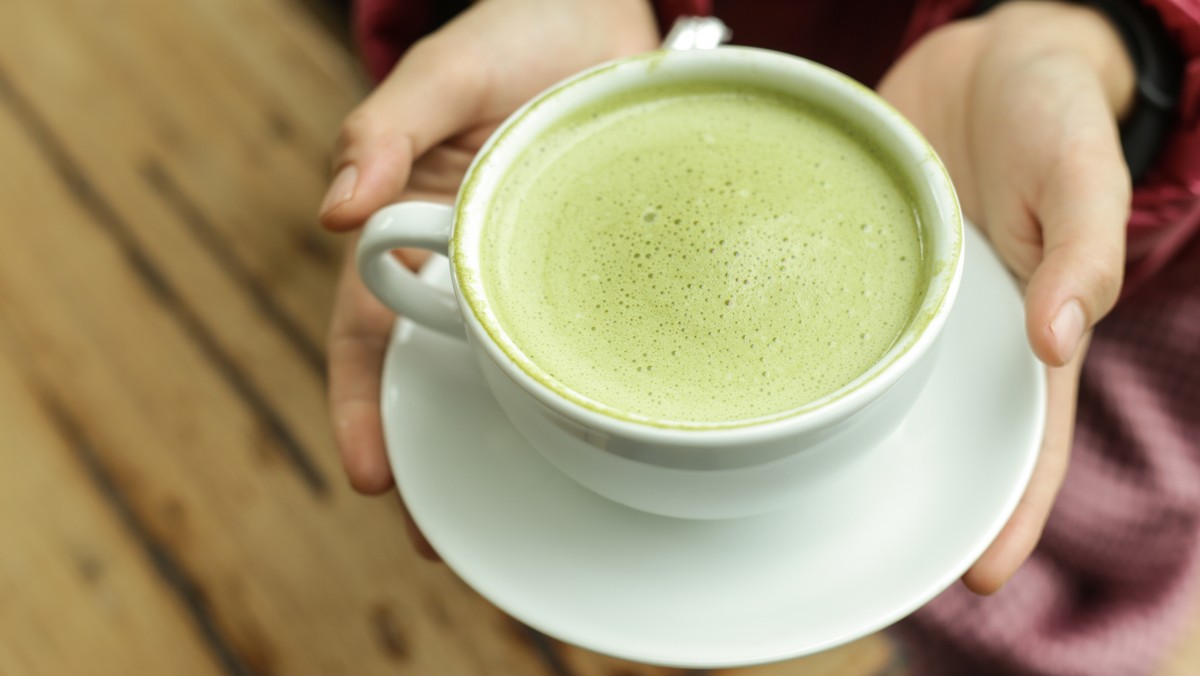 Kawa czy matcha - co najlepiej wypić rano? Podpowiadamy, co jest lepsze ...