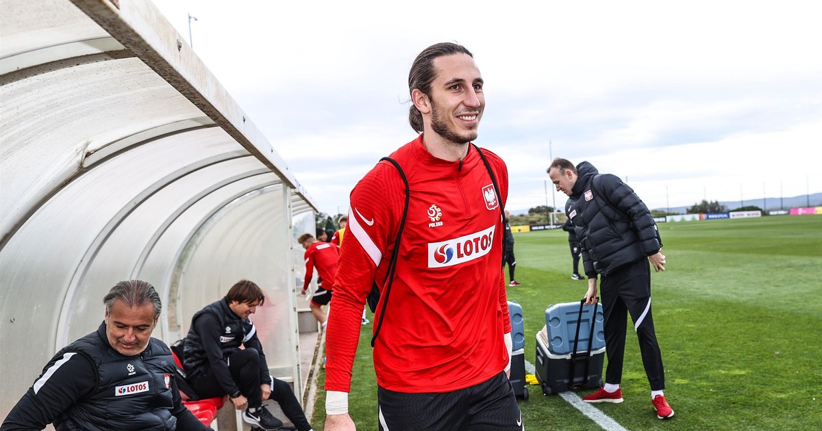 Kamil Grabara będzie piłkarzem VfL Wolfsburg. W Ruchu się cieszą.