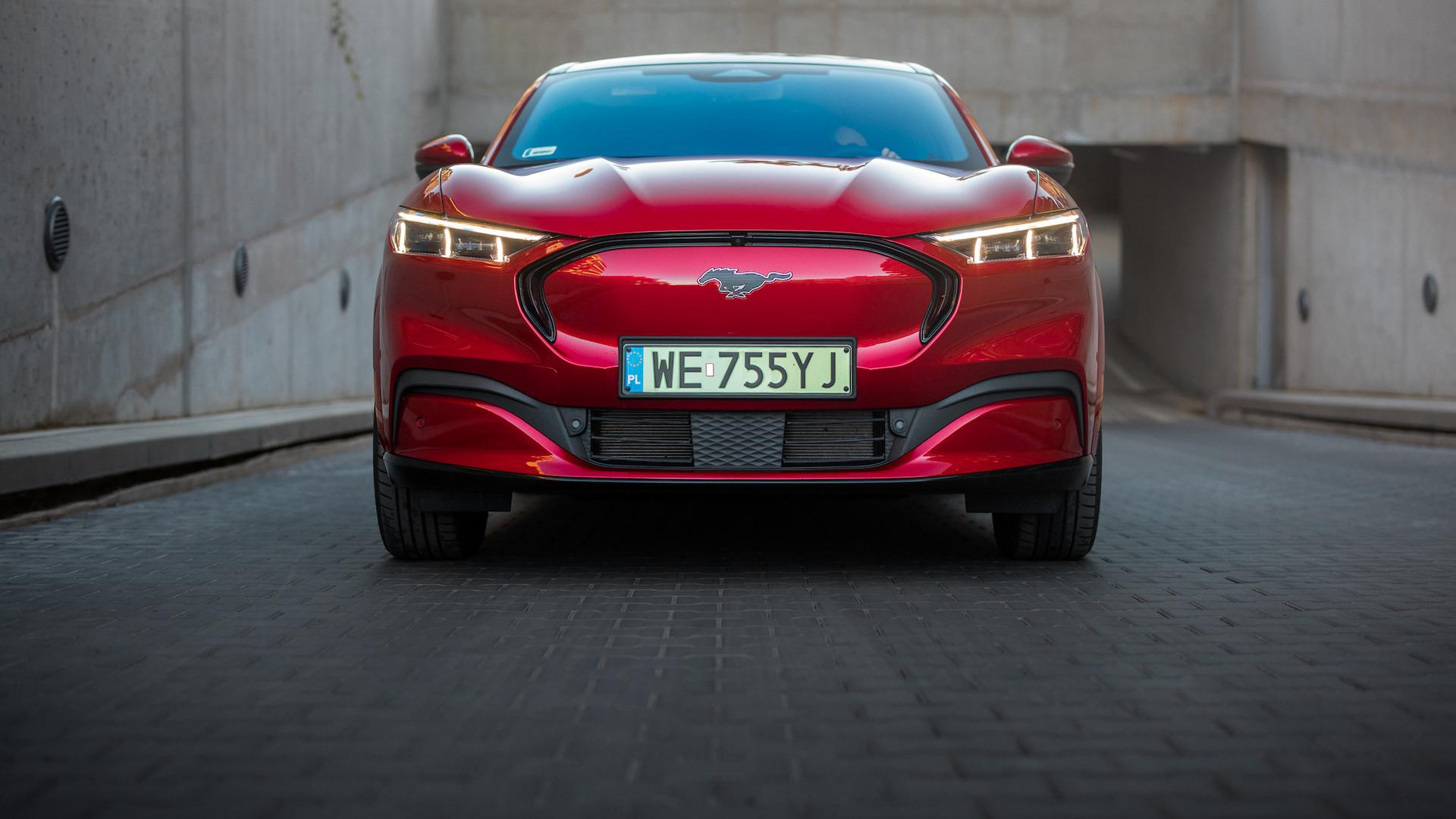 Ford Mustang Mach-E, czyli elektryk na sportowo - Auto Świat