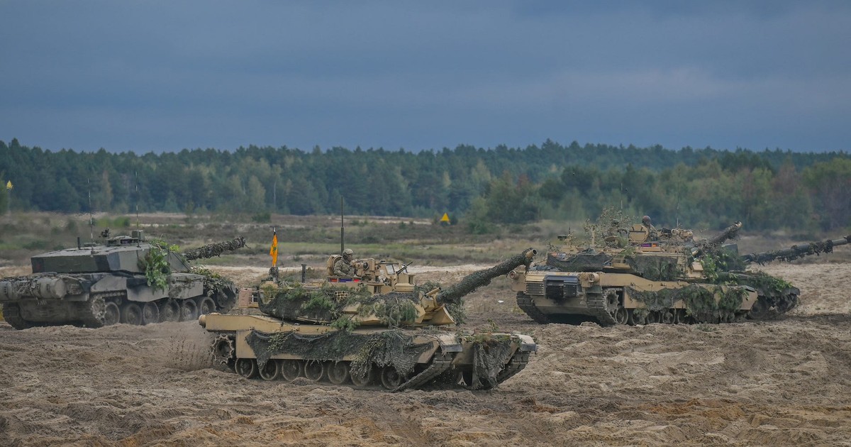 Russia is offering bonus pay for soldiers who can destroy tanks ...