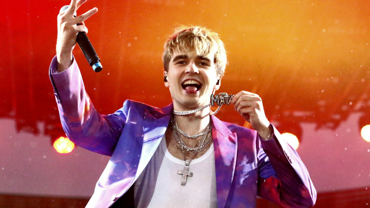 Mata pojawił się na studniówce fanki. Mamy nagranie [WIDEO] - Muzyka