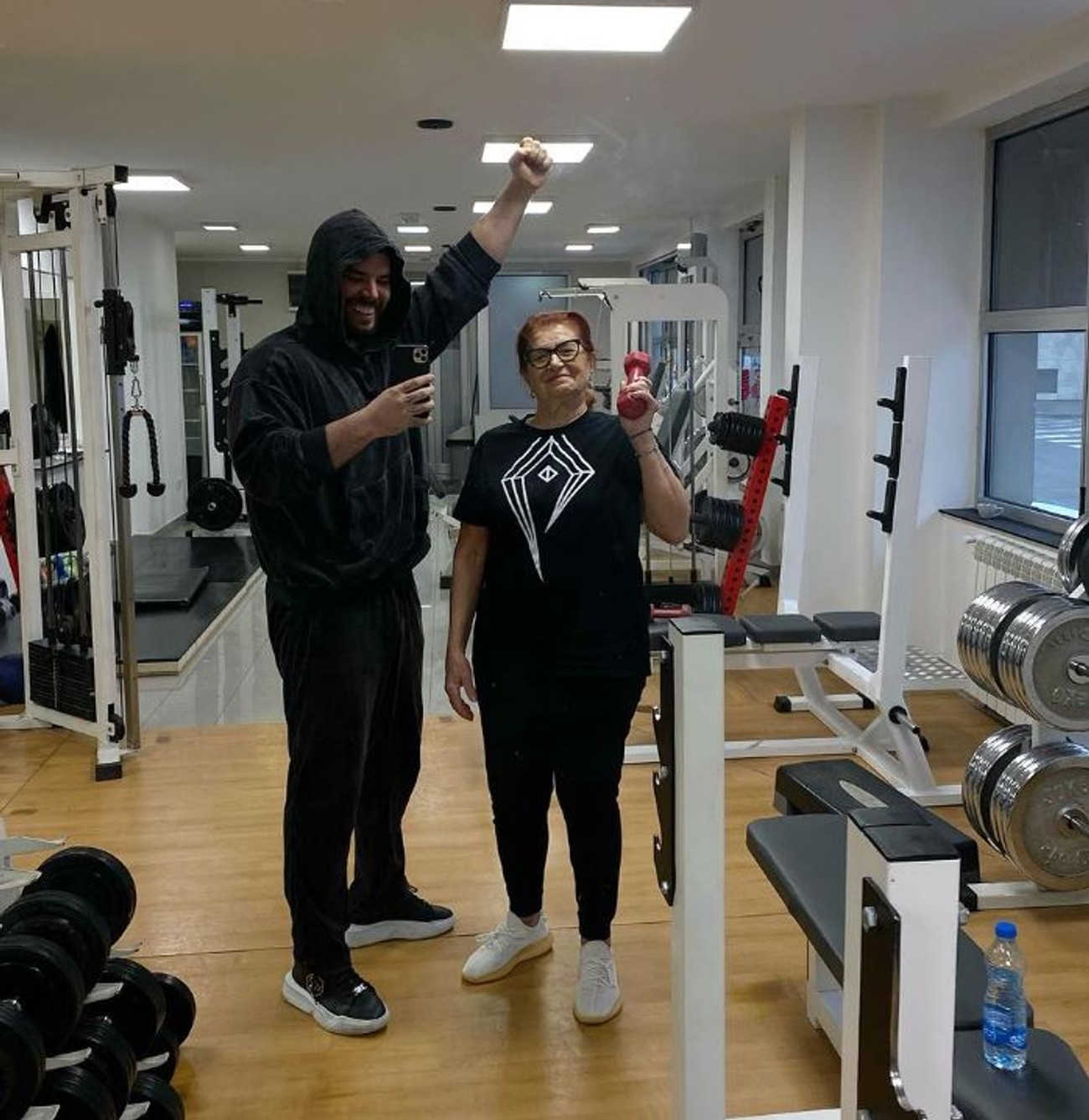 Adam Adaktar odveo baku u teretanu, ono što je ponela u teretanu ...