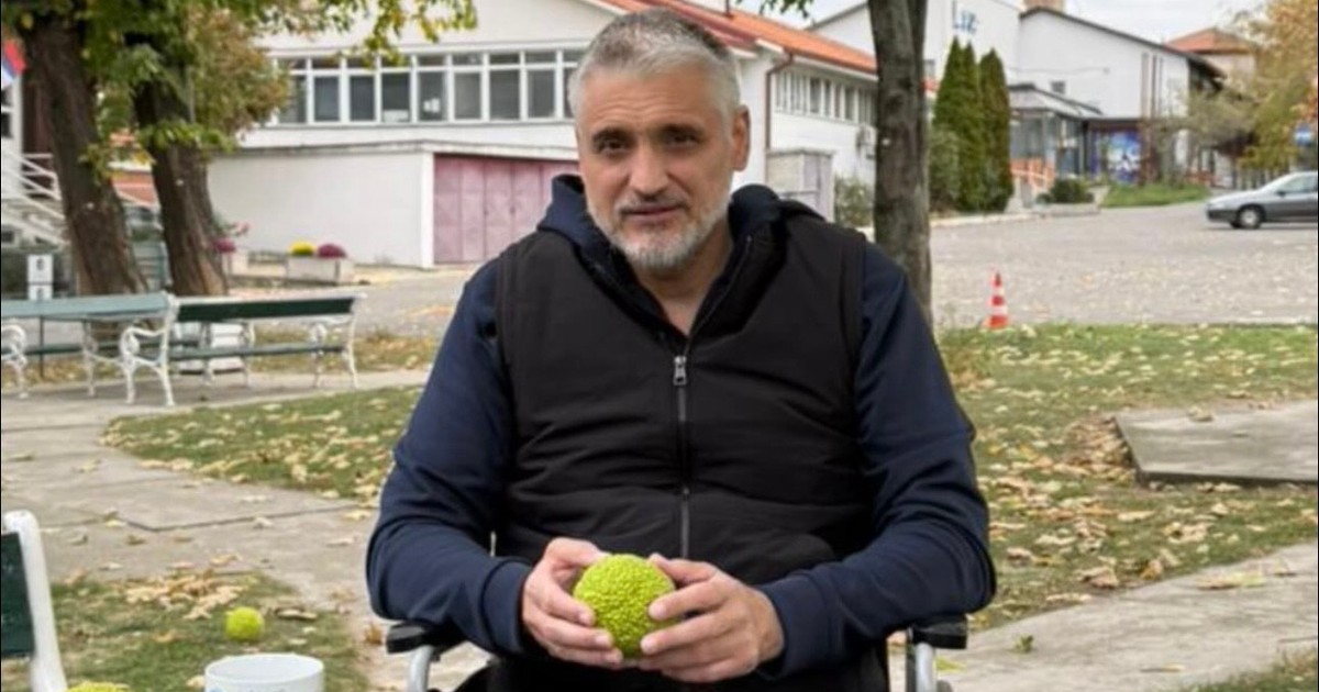 Čeda Jovanović u kolicima se oglasio nakon tragedije na Železničkoj stanici Novi Sad (FOTO) - Blic