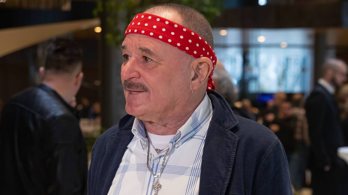 Nagy Feró Disneylandben kényeztette az unokáit – fotó - Blikk