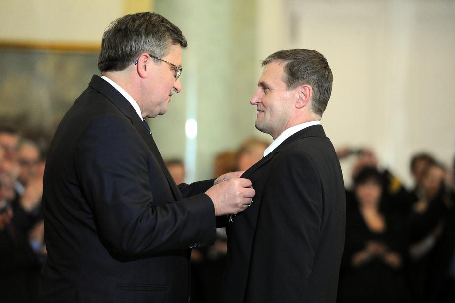 Kapitan Tadeusz Wrona zwolniony z LOT. Legendarny pilot idzie do sądu ...