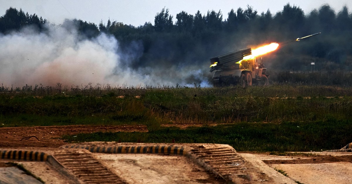 Rosyjska rakieta w polskiej przestrzeni powietrznej. Jest reakcja MON i BBN - Forsal.pl