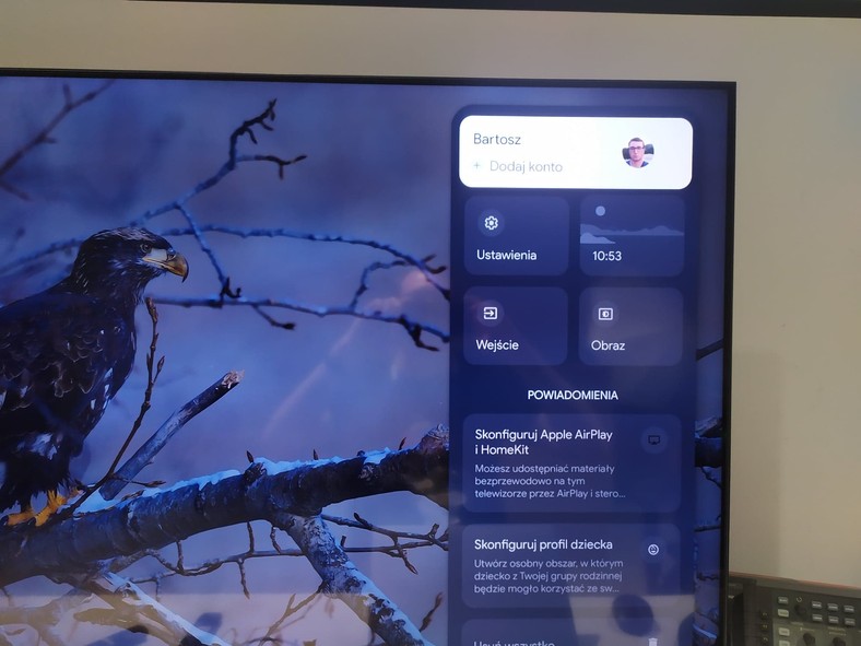 Recenzja TCL735 - tani telewizor QLED 4K z Google SmartTV