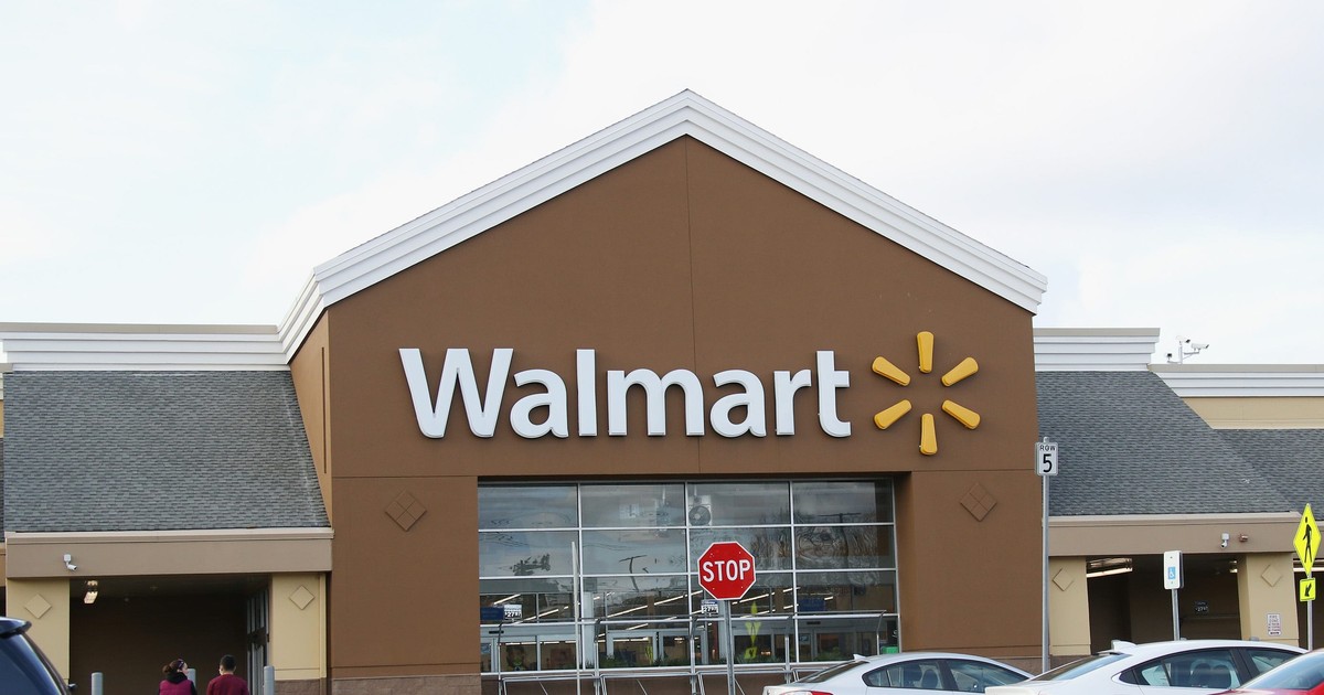 Walmart stops selling 'horrific' stand used to restrain dogs during ...