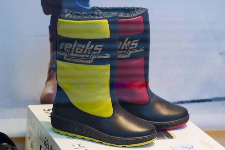 Buty Relaksy popularne w czasach PRL-u wróciły na sklepowe półki