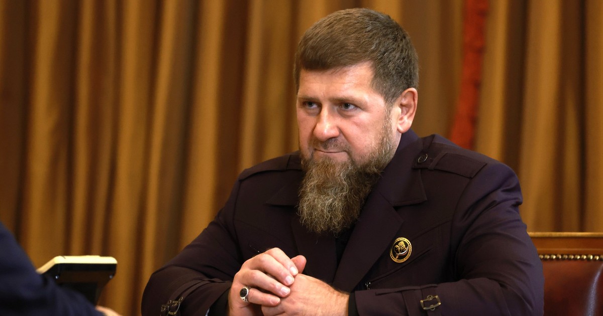 Ramzan Kadyrow kocha medale. On i jego rodzina dostali ich w ciągu ...