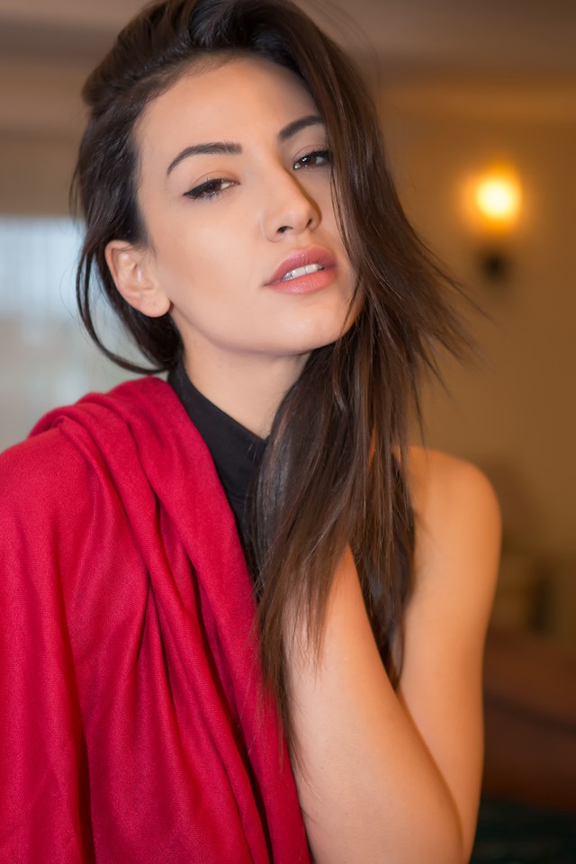 Cemre Melis Cinar: Niebezpieczna piękność. Gwiazda serialu "Elif ...