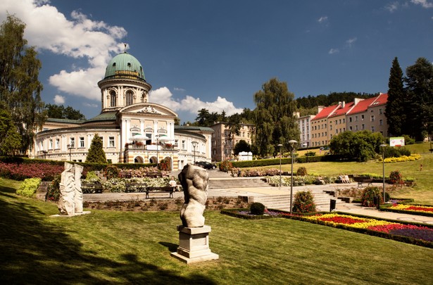 Gdzie jechać do sanatorium? Oto trzy najpopularniejsze uzdrowiska w ...
