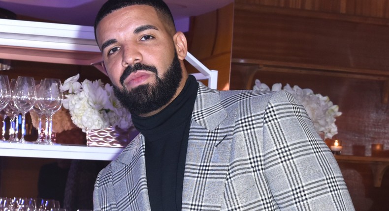 McDonald's says Drake gave 2 of its employees $100 tips, not $10,000 as ...