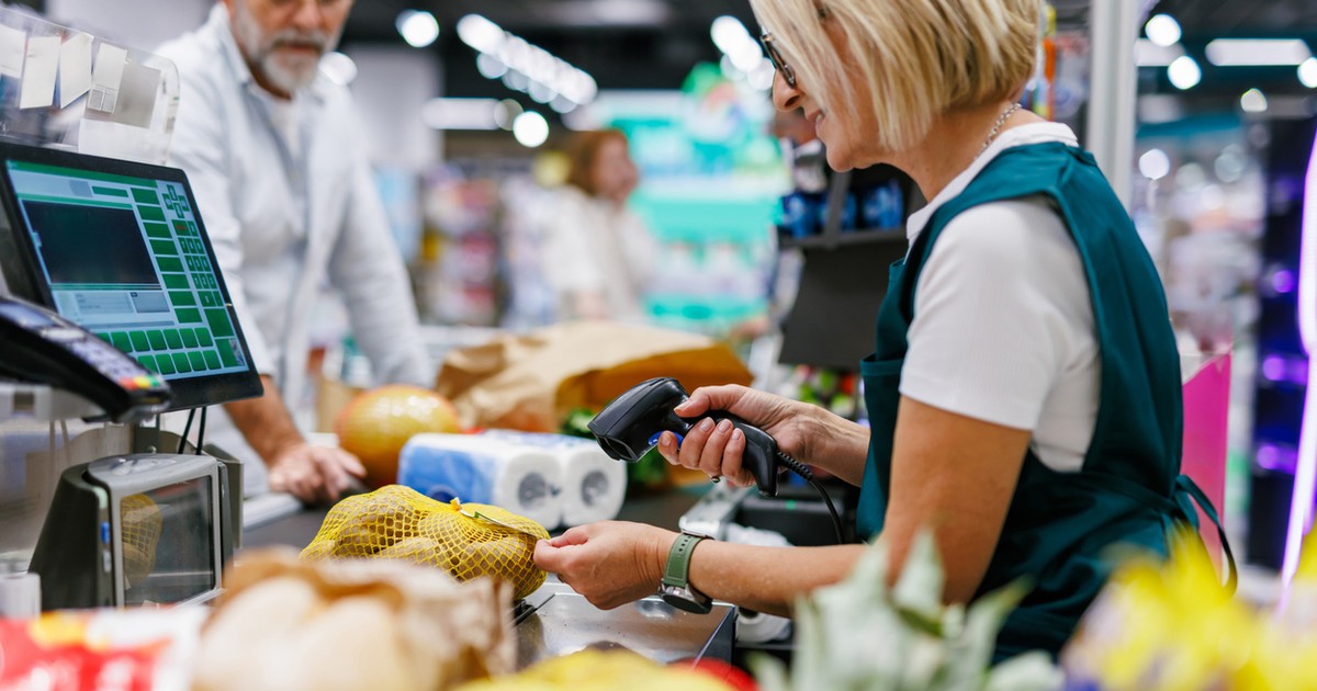 Auchan zatrudni kolejne 200 osób z niepełnosprawnościami. Praca bez barier w praktyce - Wiadomości