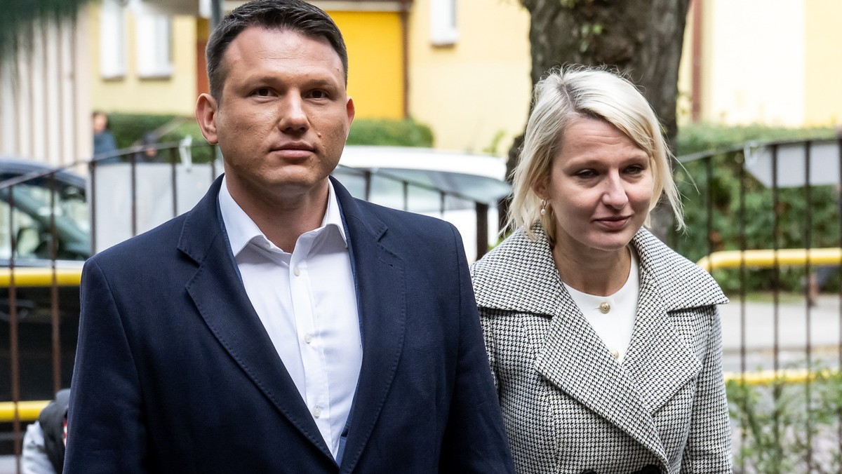 Sławomir Mentzen szedł na wybory z żoną. Po przegranej wybrała ...