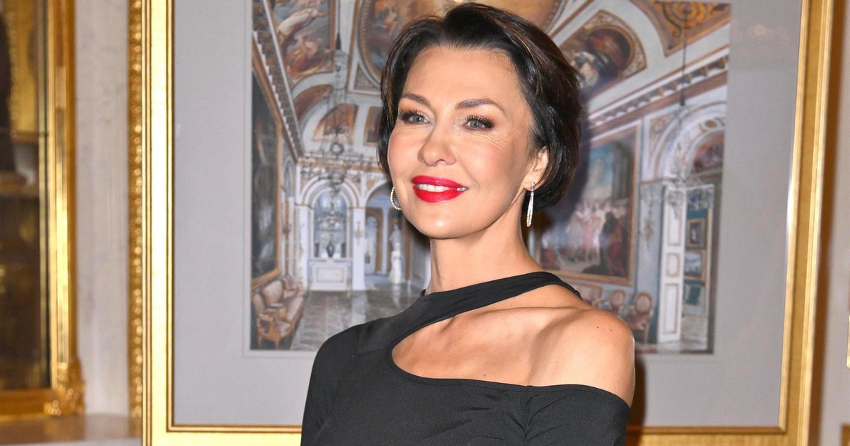 Tajemniczy wpis Popek. Wystrojona w pióra prawi o zmianach na lepsze