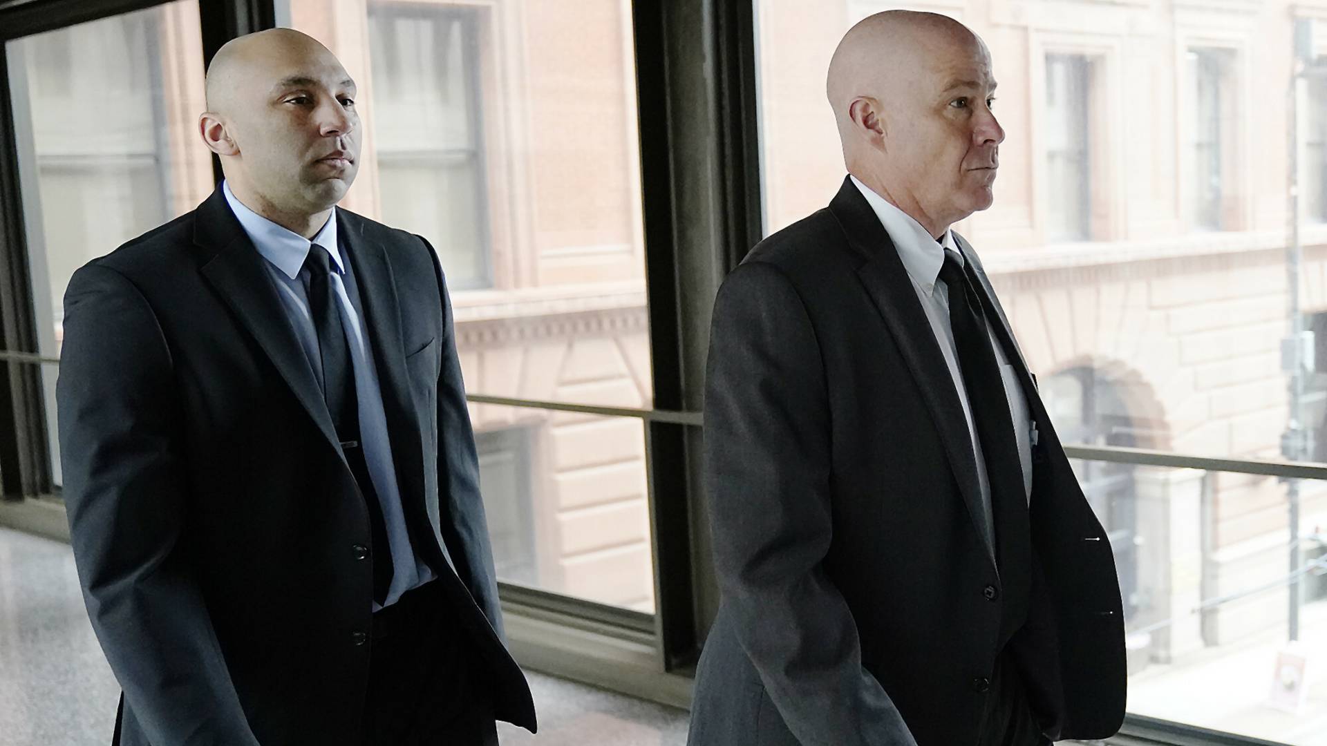 Klęczał na plecach George'a Floyda. Dostał wyrok 3,5 roku więzienia za ...