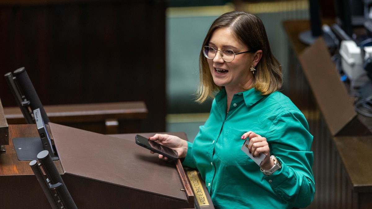 Bronią jej posłowie PiS, podzieliła Lewicę. Kim jest Paulina Matysiak? - Kobieta