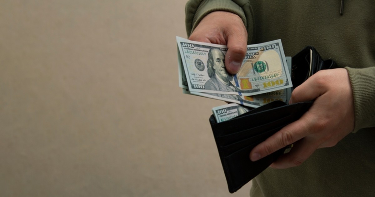 Kurs dolara USD/PLN - notowania walut, 28 listopada 2022