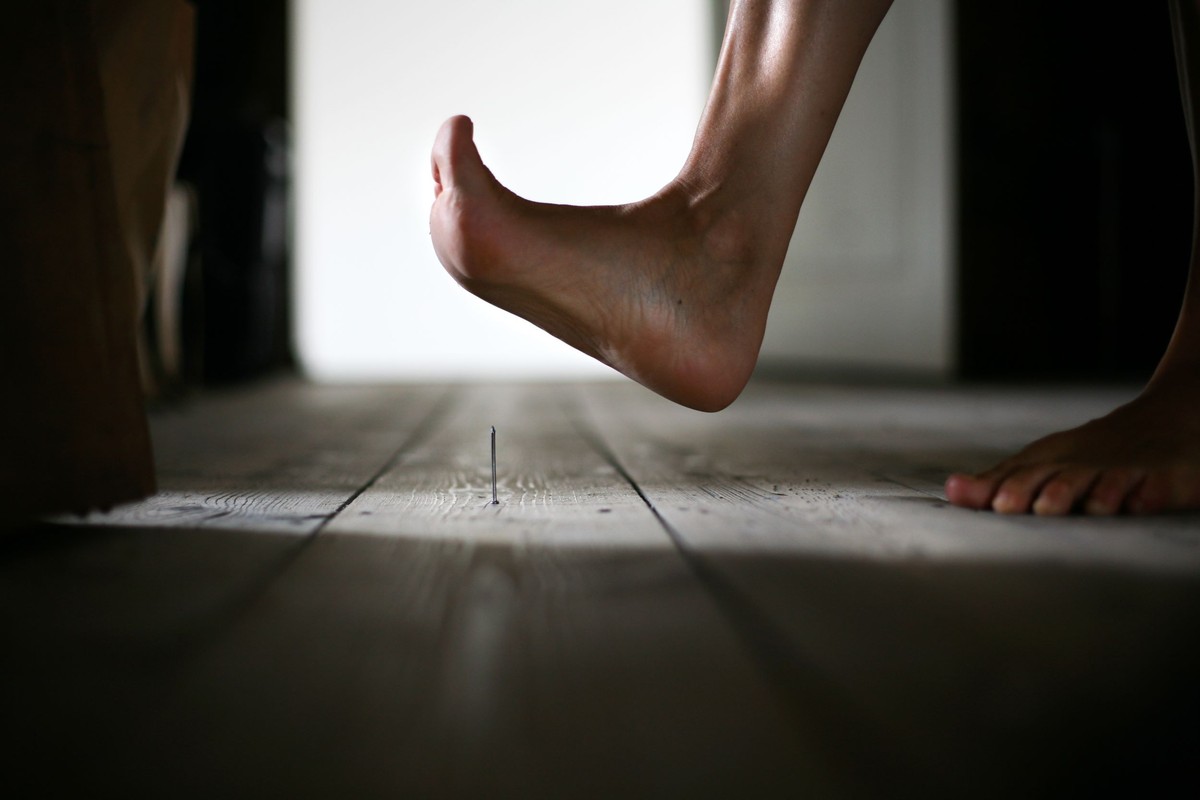 Beleléptem egy szögbe – a tetanusz mellé biztos kell antibiotikum is ...