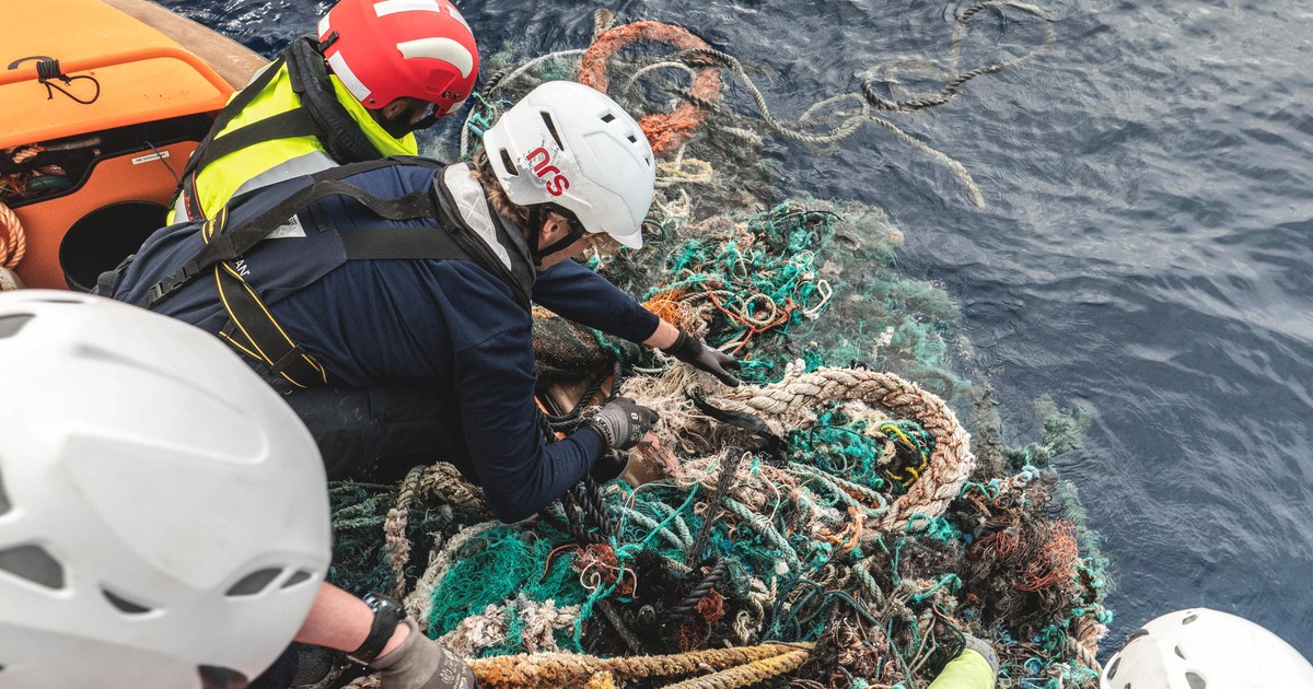 The Great Pacific Garbage Patch is actually a unique ocean ecosystem ...