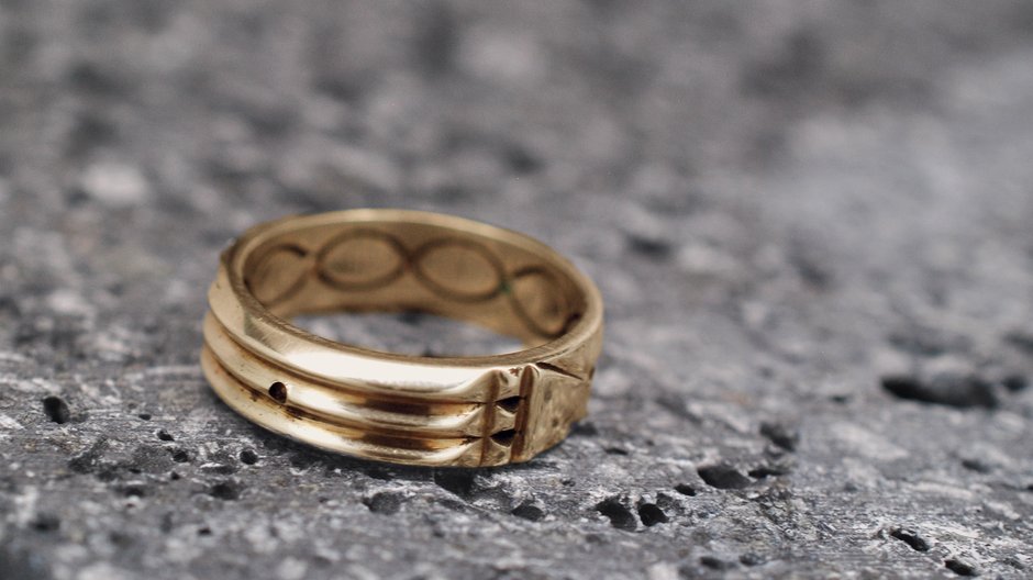 Wielu wierzy w jego niezwykłą moc. Czym jest tajemniczy pierścień ...