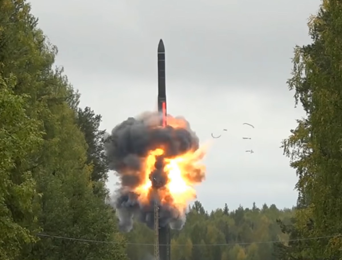 Putin ju je nazvao "nepobedivom": Šta se zna o novoj ruskoj hipersoničnoj raketi: Projektil ...