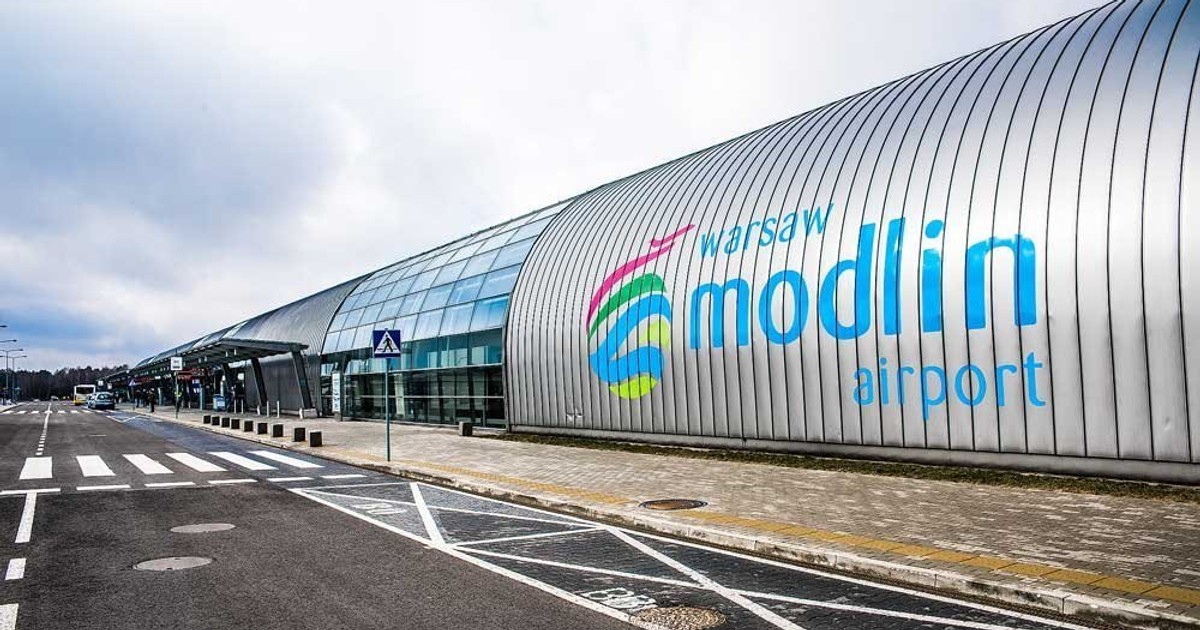 Lotnisko Modlin: jak dojechać? Historia, statystyki, rozbudowa - Podróże