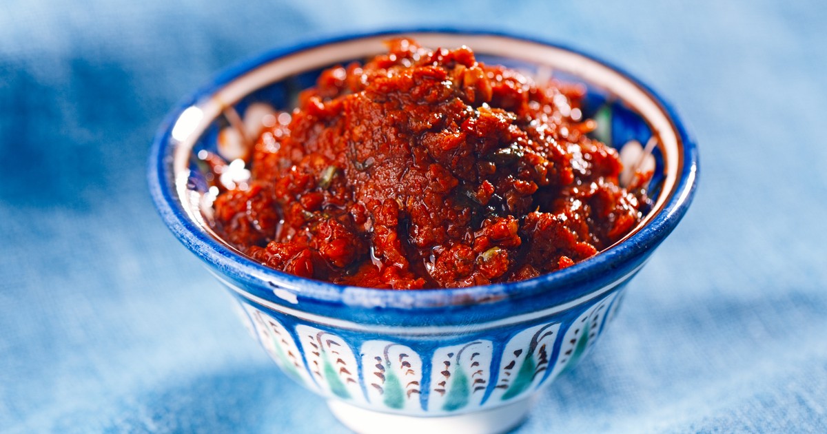 Harissa. Przyprawa, pasta czy sos? Co to jest i do czego jej użyć ...