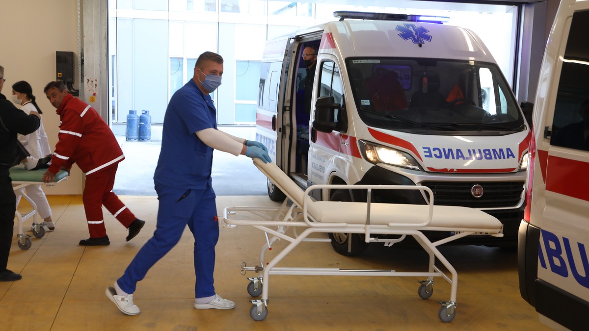 Pucnjava na Vračaru: Ranjeni muškarac primljen u bolnicu - Blic