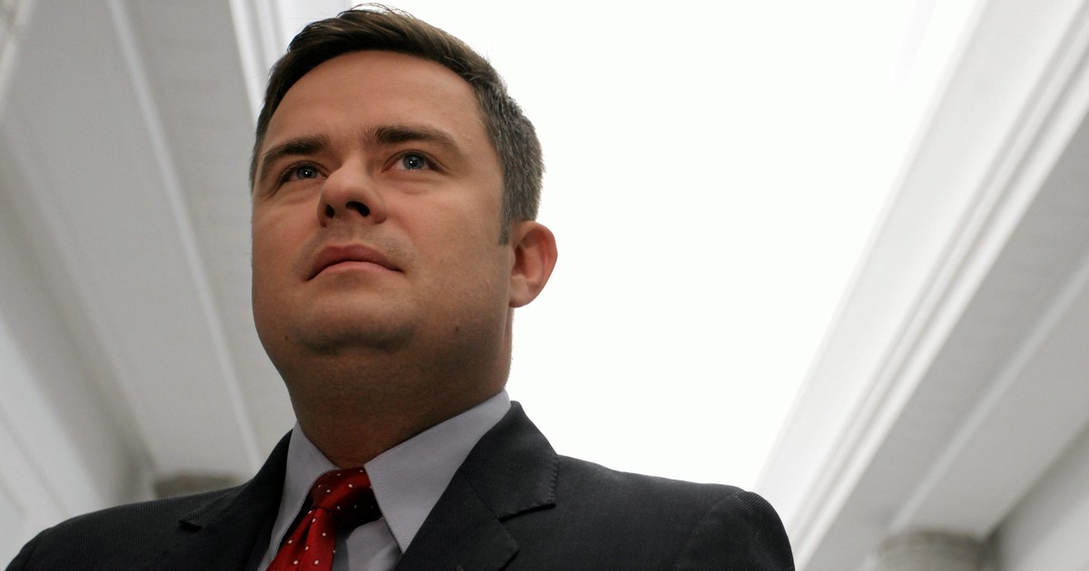 Adam Hofman: Tusk jest uległy wobec Niemiec i Angeli Merkel - Wiadomości