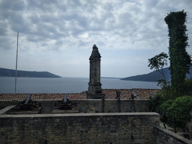 Grom ubio čoveka u crnoj gori! Nižu se tragedije usled nezapamćene ...