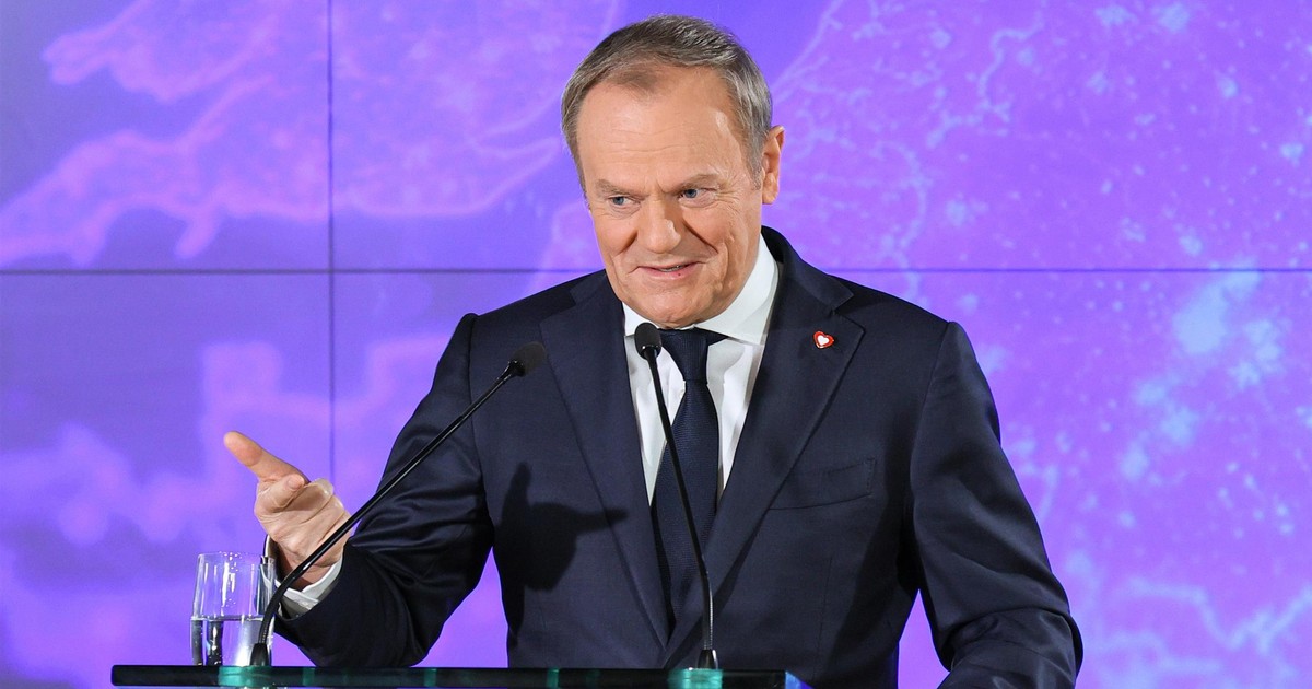 Tusk musi na to uważać. Ekonomista ostrzega. "Należy być ostrożnym"