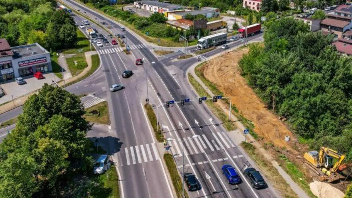 Utrudnienia dla kierowców na alternatywie dla autostrady A4. GDDKiA rozpoczyna przebudowę DK94 w ...