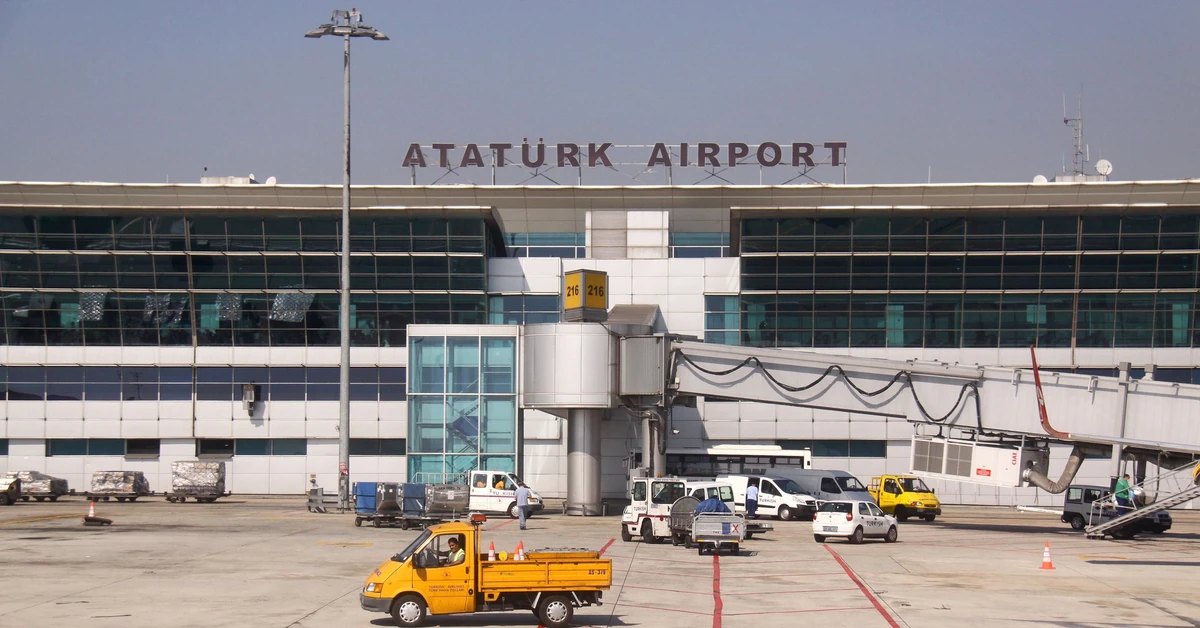 Historia jak z filmu "Terminal". Iranka od miesiąca mieszka na lotnisku ...