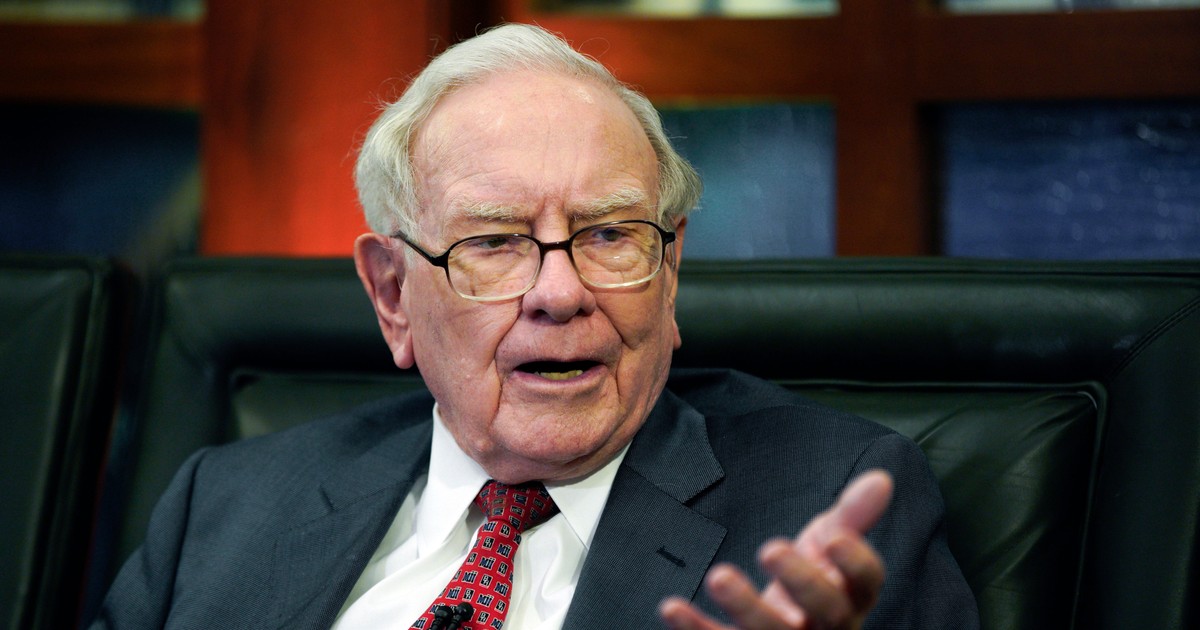 Warren Buffett's reign as Berkshire Hathaway CEO is over. New boss Greg ...