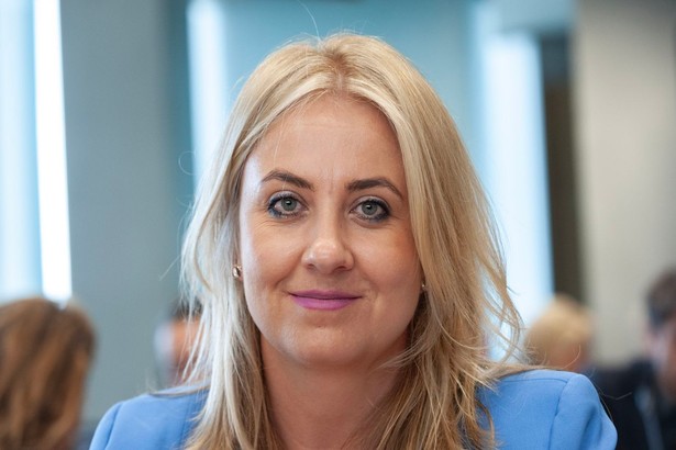 Dymisja Niedzielskiego. Kim jest nowa minister zdrowia Katarzyna Sójka ...