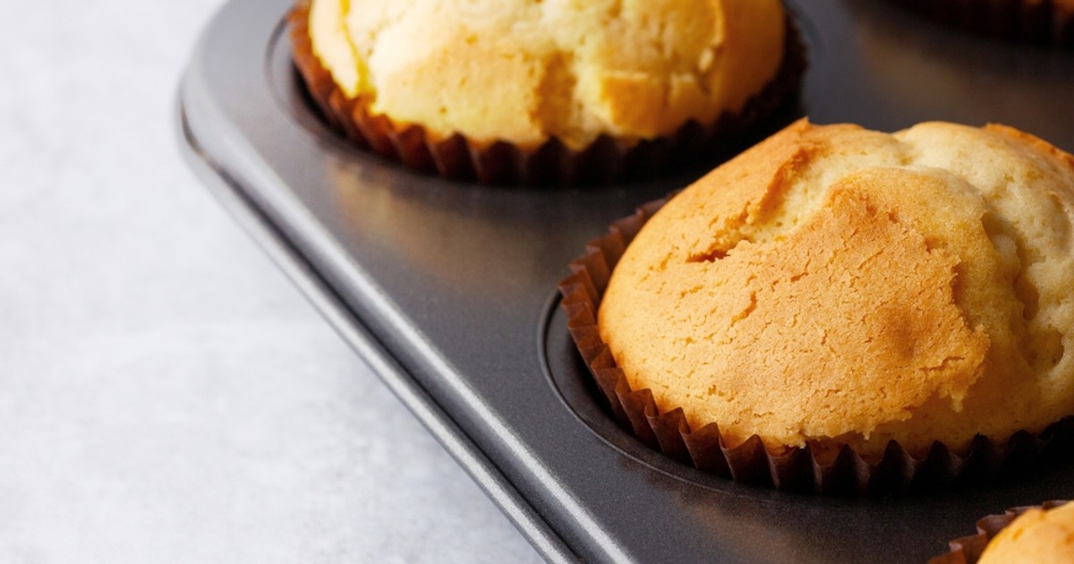 Prosty patent na puszyste i wyrośnięte ciasto. Dodaj tylko jeden składnik - Onet Gotowanie