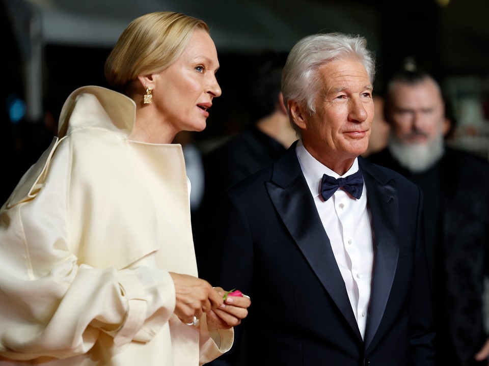 Cannes 2024. Richard Gere z młodszą o 30 lat żoną. Była też Uma Thurman ... Cannes 2024. Richard Gere z młodszą o 30 lat żoną. Była też Uma Thurman ...