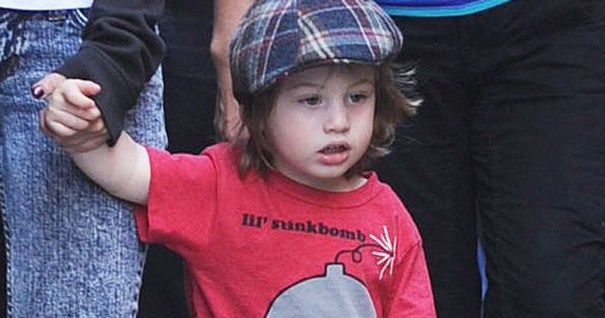 Stylowy synek Christiny Aguilery - Plejada.pl