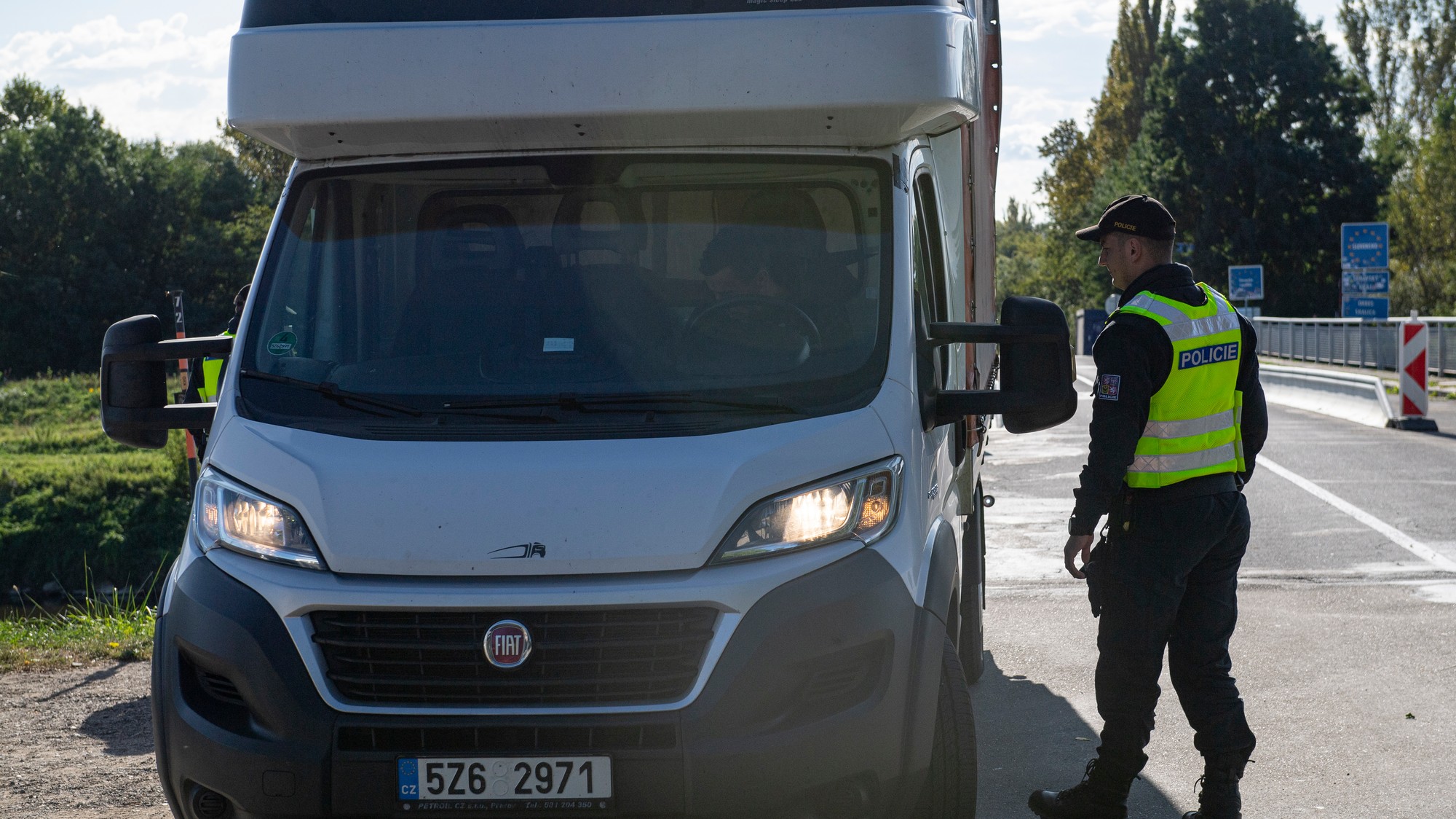 Česko pritvrdilo: Kontroly na hraniciach so SR zotrvajú aj po sviatkoch! | Koktejl.sk