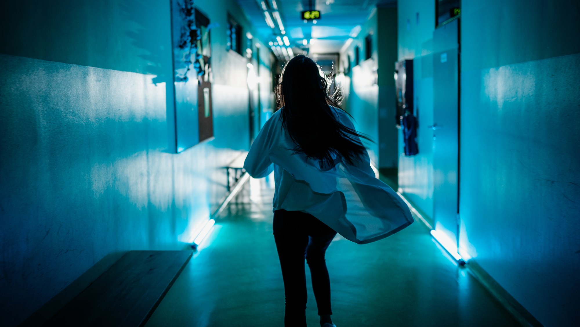 Prečo sa bojíte tmy? Odborníci vysvetlili, čo spôsobuje tento strach a ...