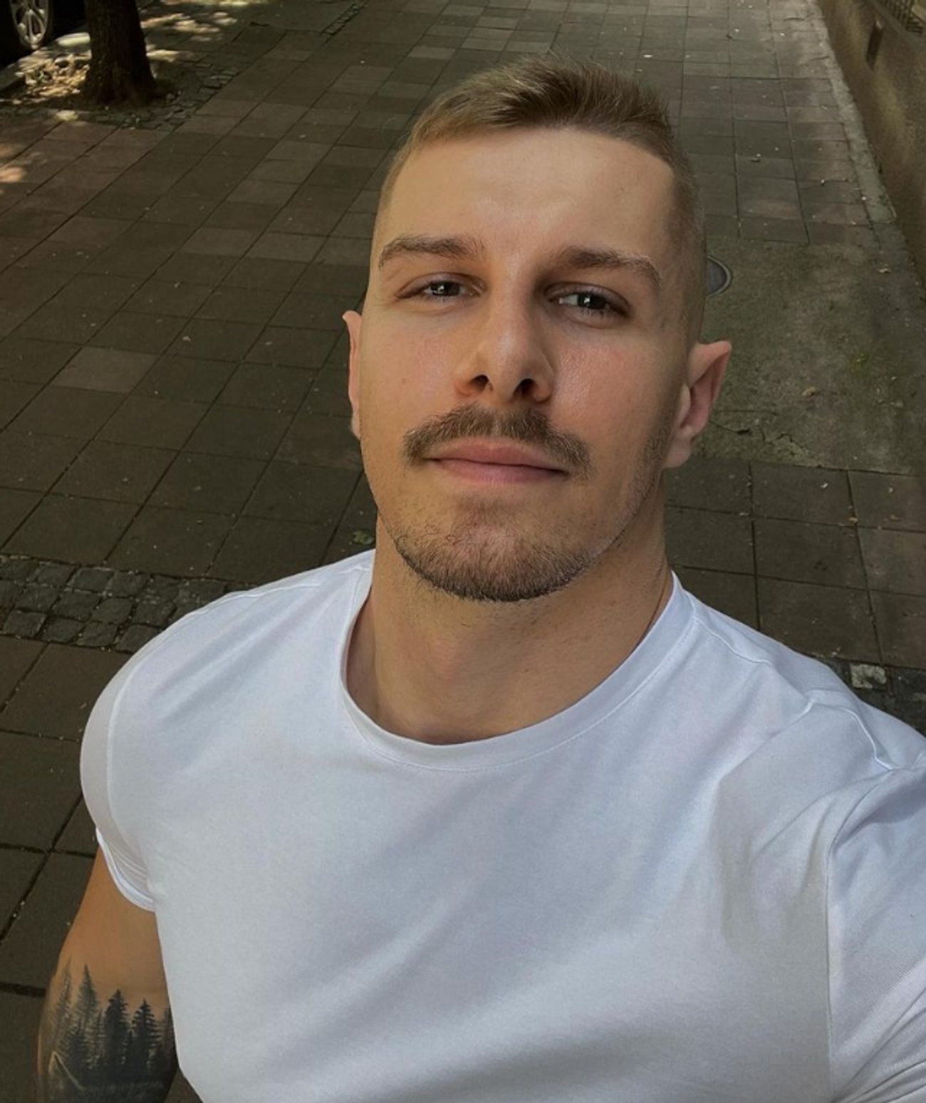 Evo gde je radio Janjušev brat, koji se ubio: Imao je ozbiljan posao - Blic