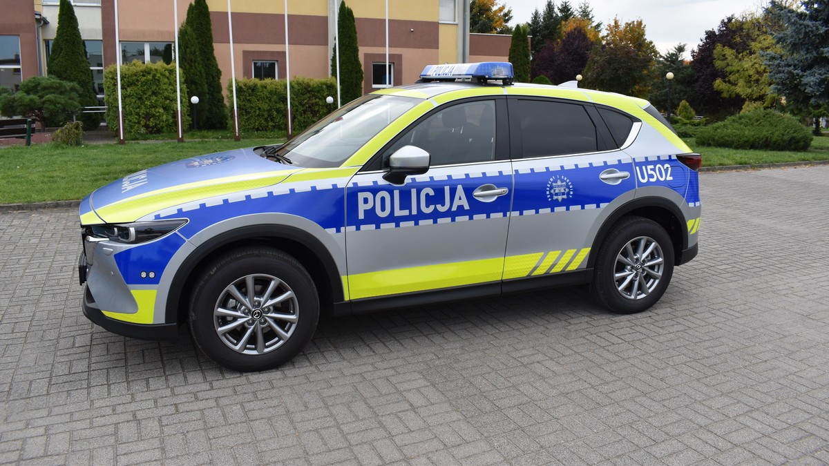 Policja zmienia oznakowanie radiowozów. Można już je spotkać na drogach